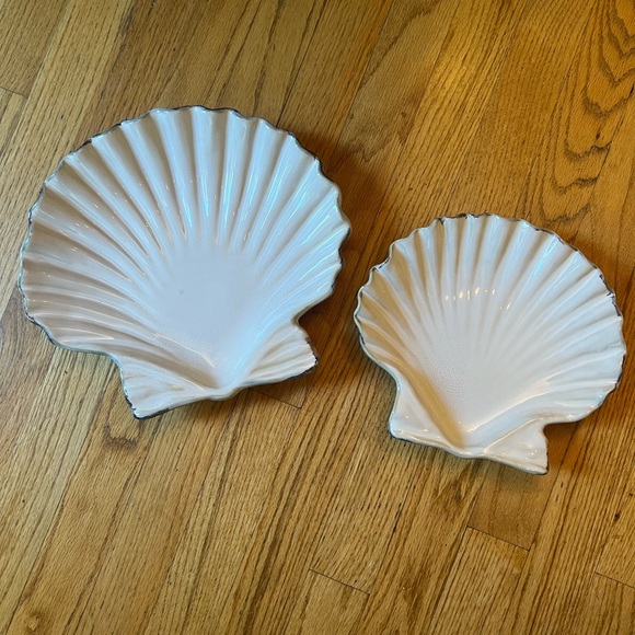 Pottery Barn | Kitchen | Pottery Barn Under The Sea Shell Plates | Poshmark